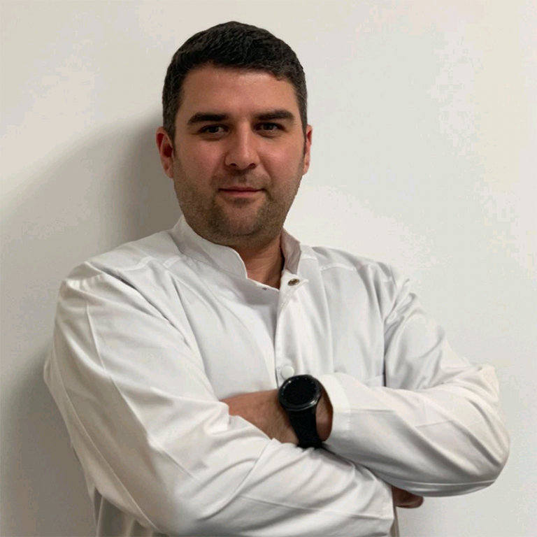 Echipa noastră | Chirurgie estetică și plastică | OCULENS